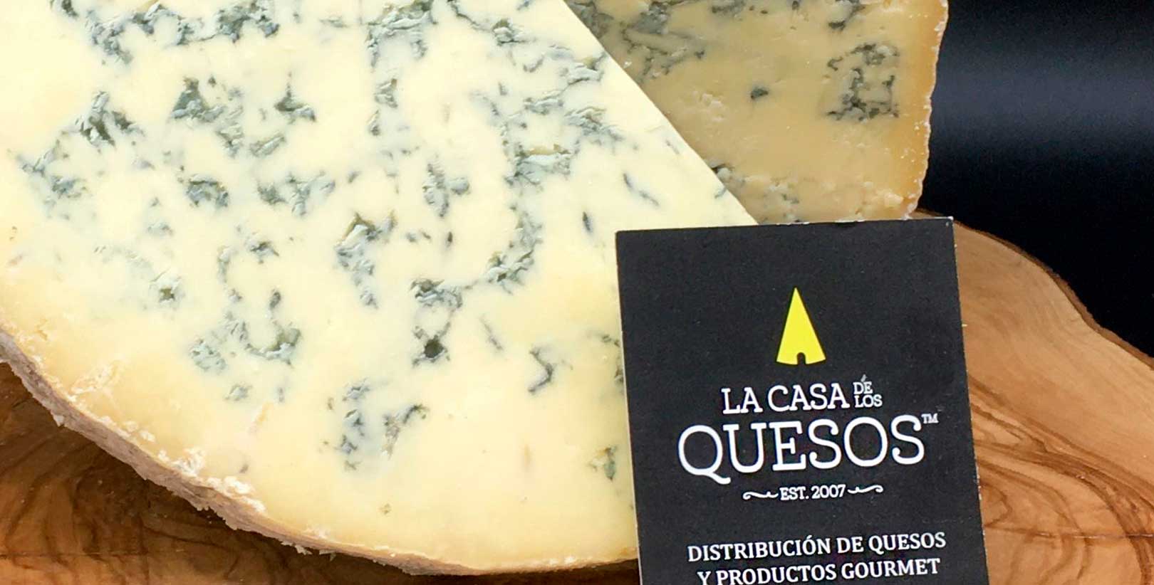 Stilton azul originario de Inglaterra - La Casa de los Quesos